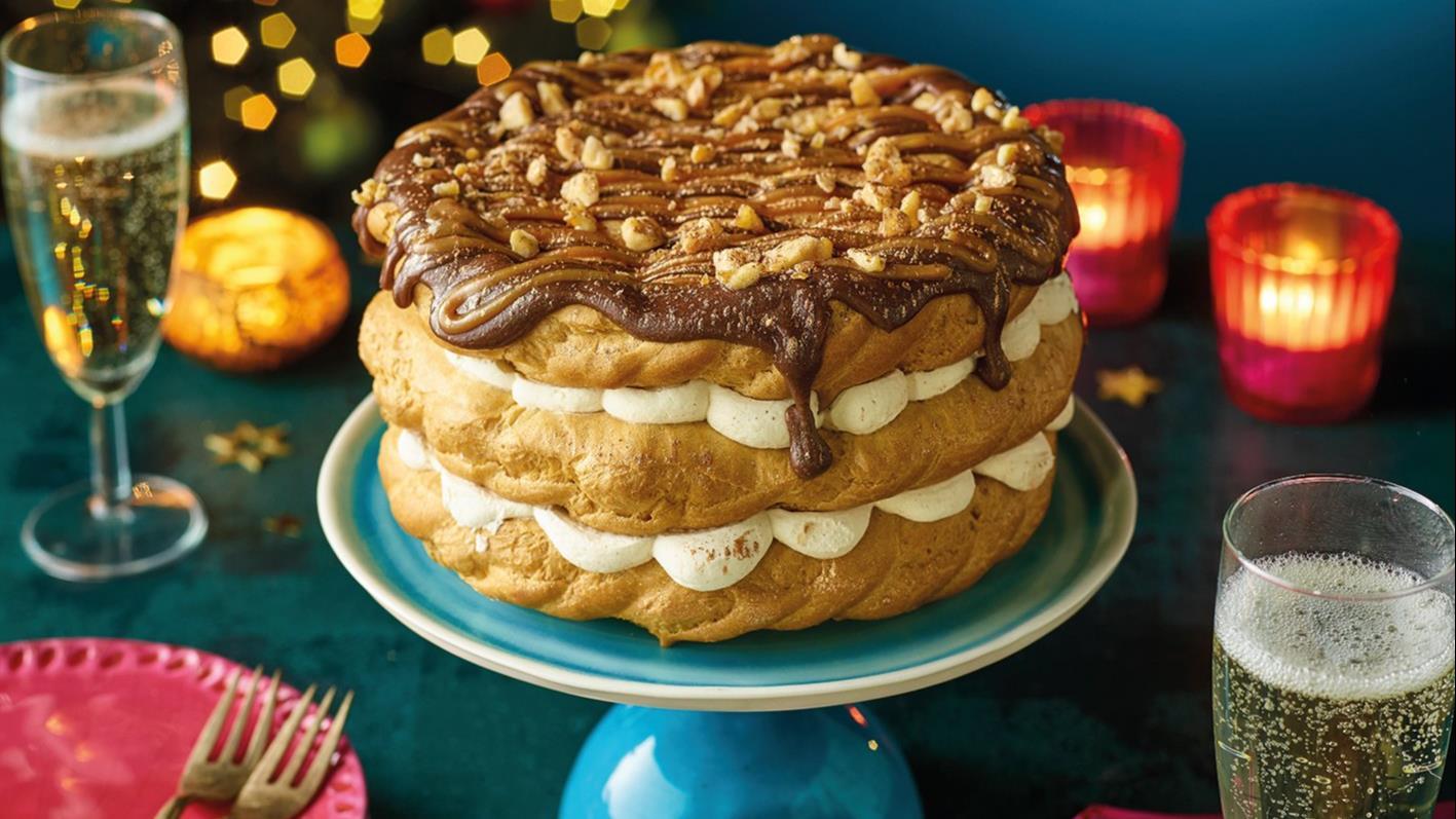 Morrisons goes big on desserts for Christmas 2021 | Product News ...