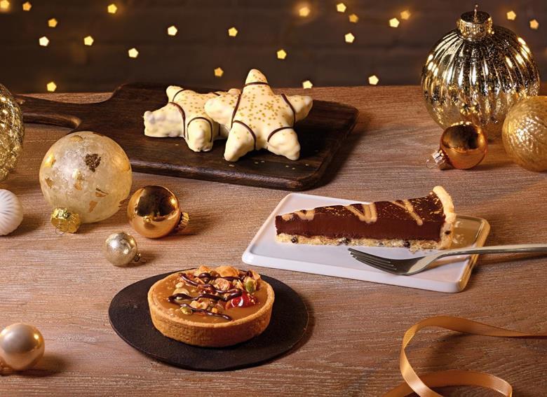 Coffee shop Christmas: Starbucks, Costa and Pret unveil NPD | Product ...